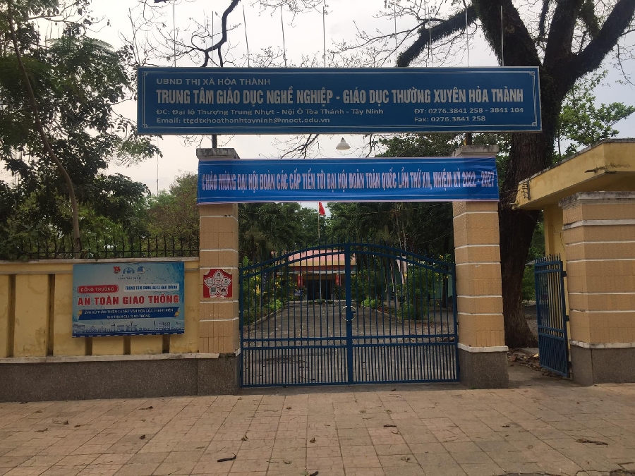 Trường TTGDTX Hoà Thành: Cửa Số 3, Nội Ô Toà Thánh, Thị Trấn Hòa Thành ...